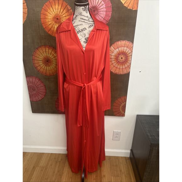 Vanity Fair | Intimates & Sleepwear | Vintage Vanity Fair Red Button ...